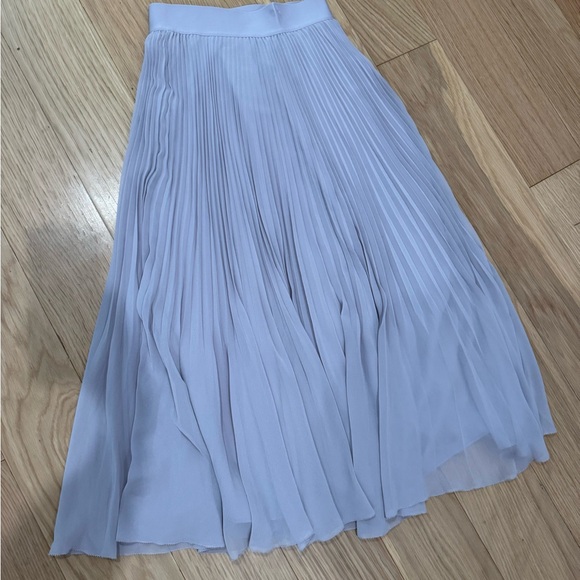 Wilfred | Skirts | Elegant Lilac Pleated Skirt From Aritzia | Poshmark